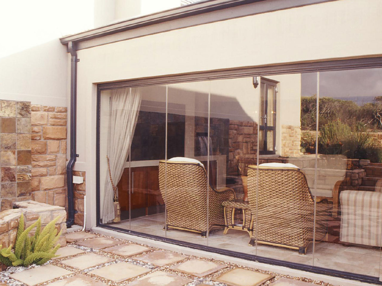 Clear View System | Frameless Glass SA